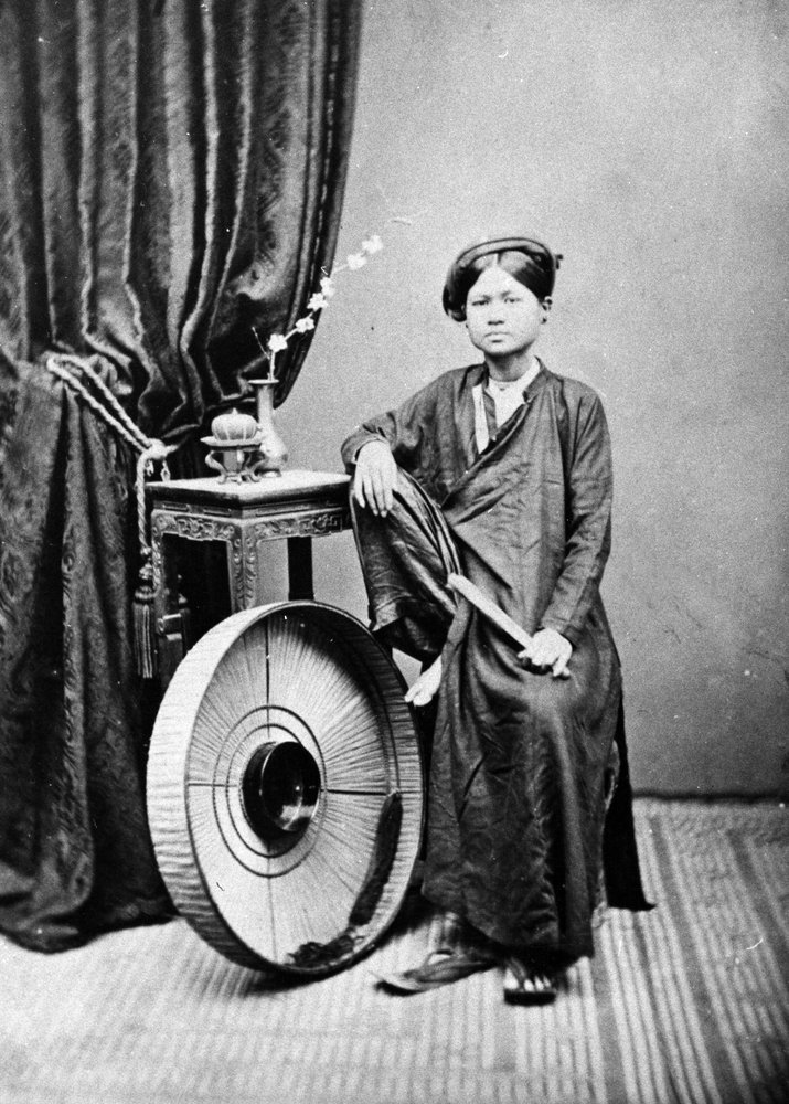 Tonkin-Frau, ca. 1860er Jahre von Emile Gsell: Kunstdruck