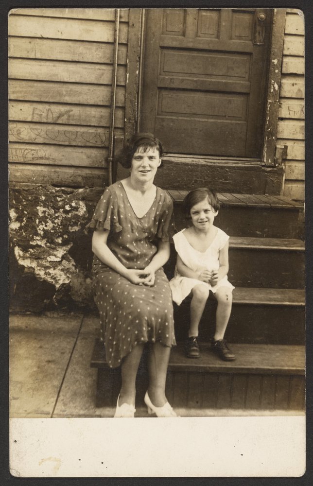 [Frau und Kind] von John Frank Keith: Kunstdruck kaufen