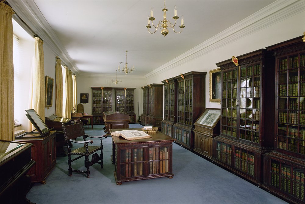 Innenansicht der Pepys Library, Magdalene College, Cambridge