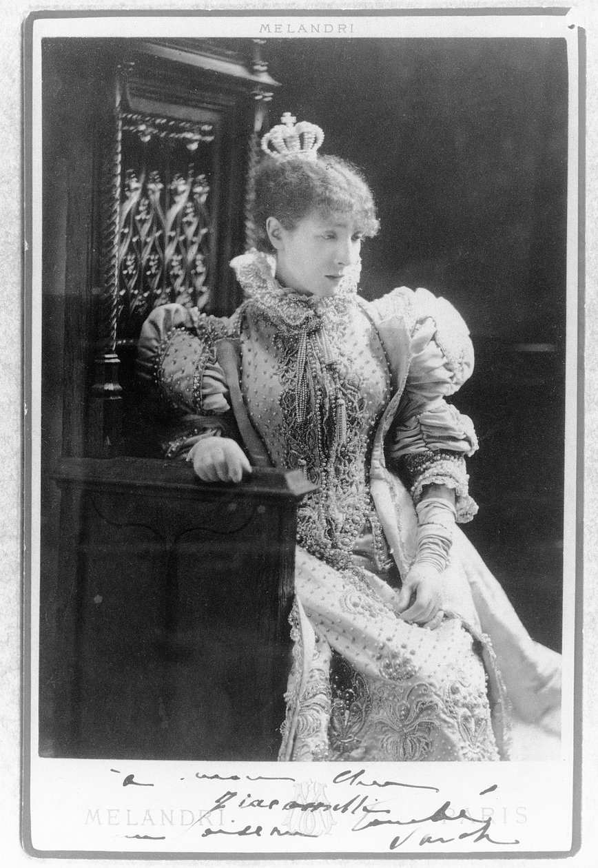 Sarah Bernhardt (1844-1923) in der Rolle der Marie de Neubourg in 'Ruy ...
