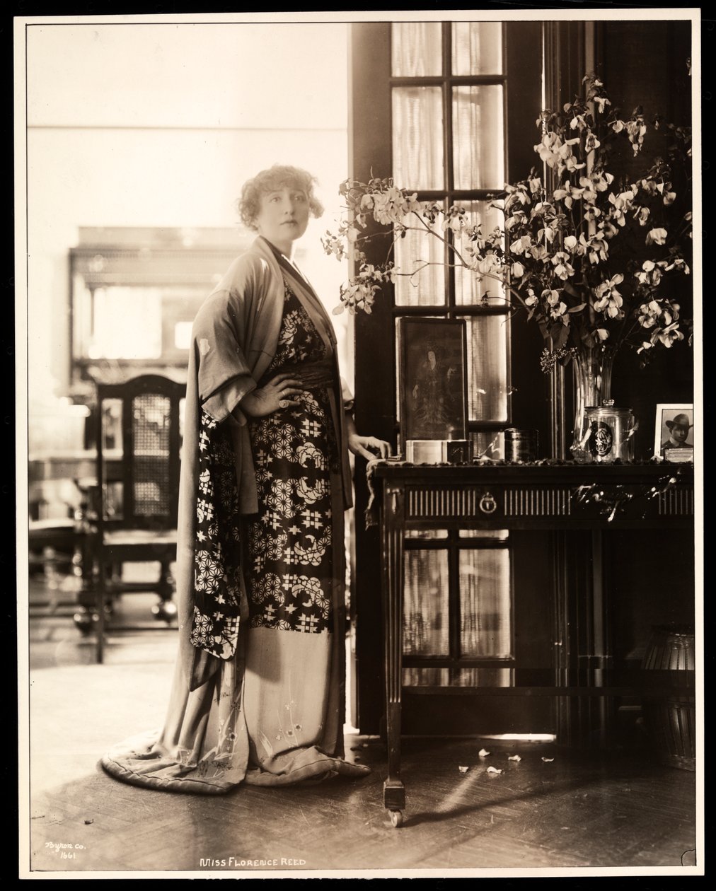 Florence Reed von Byron Company: hochwertiger Kunstdruck