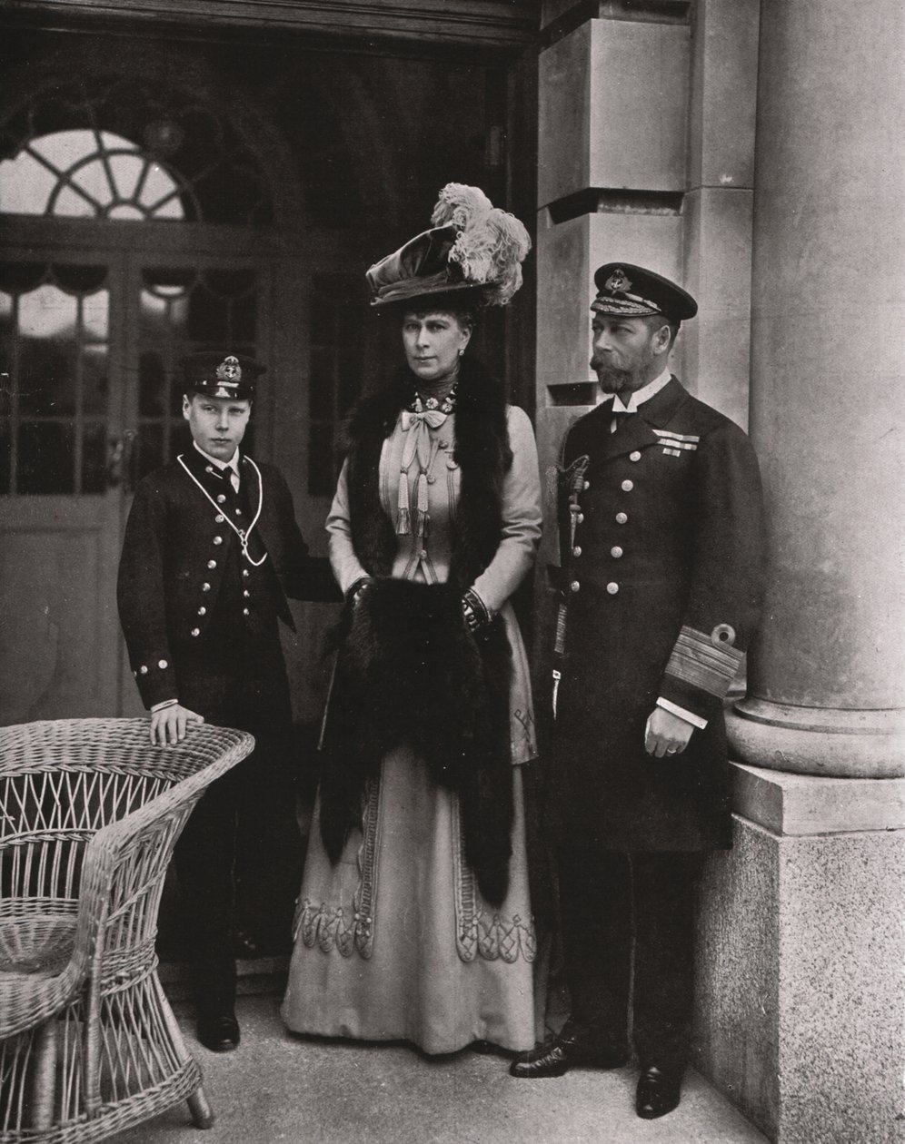 König George und Königin Mary mit ihrem Sohn Prinz Edward, Mai 1910